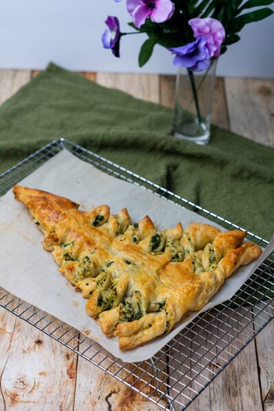 Christmas Tree Spinach Dip Breadsticks - Cocktails and Appetizers