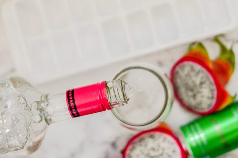 Dragon Fruit Red Bull Rum - Cocktails and Appetizers