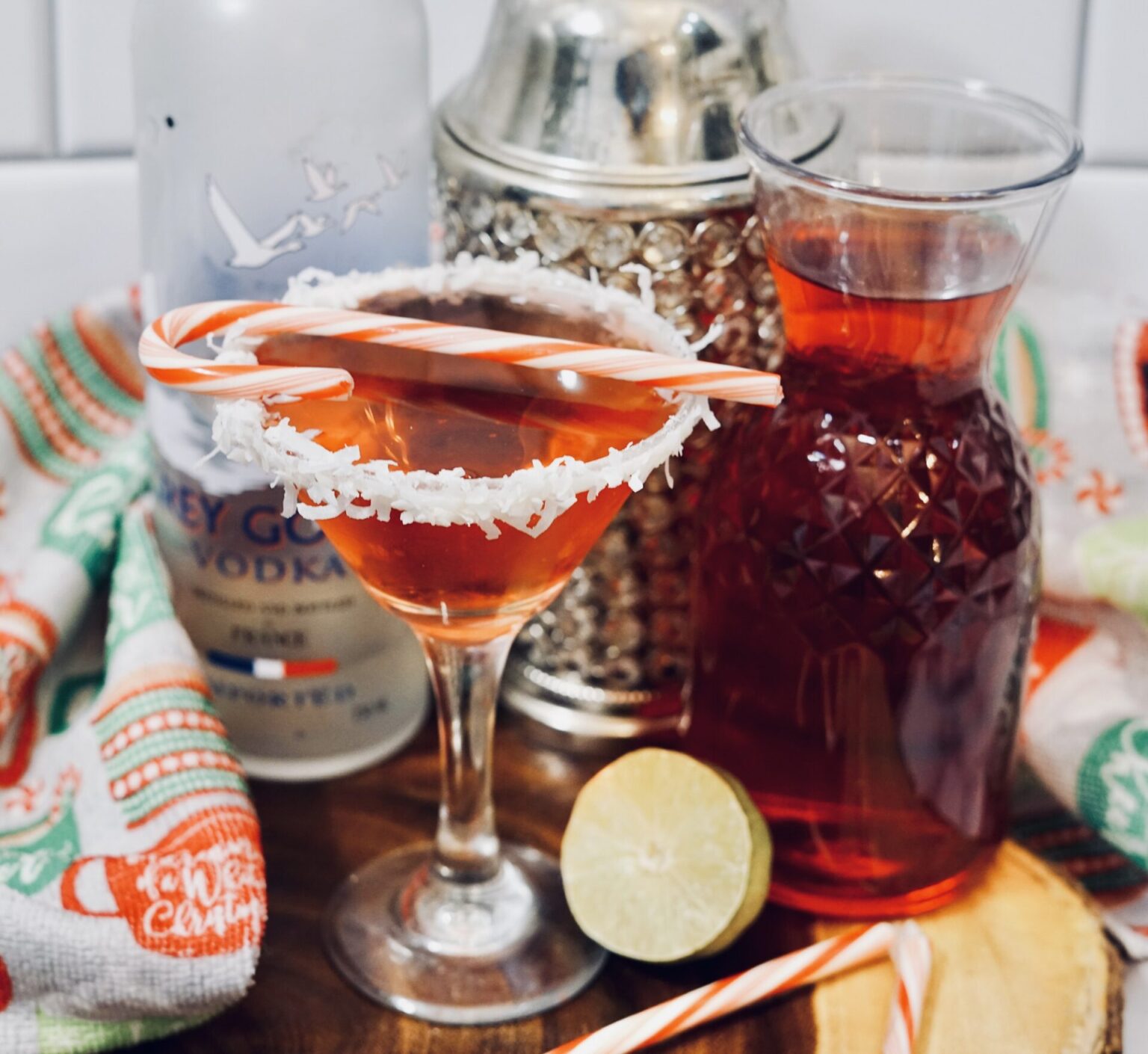 Santa Clausmopolitan Cocktail - Cocktails and Appetizers